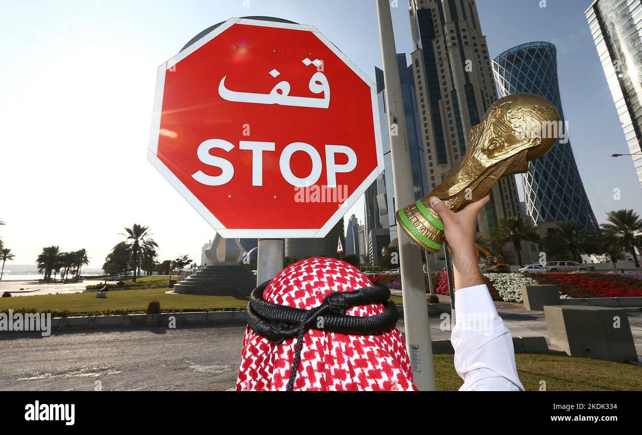 Qatar doha stop sign hi-res stock photography and images - Alamy
