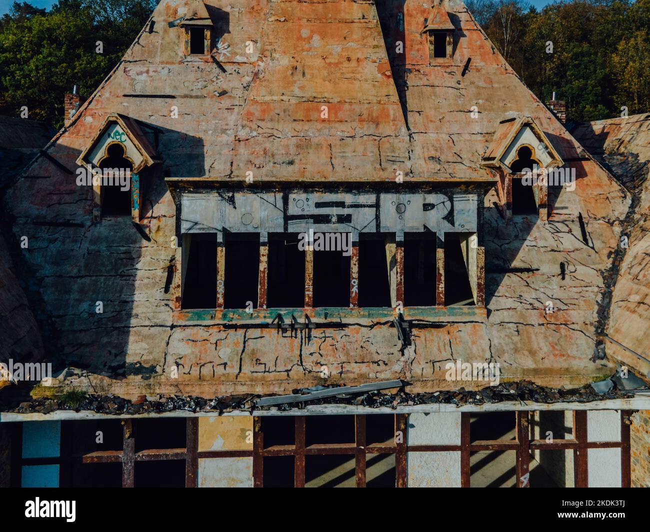 Belgien, 28-30.10.22: Feature Bilder, Lost Place bei spa, das ...