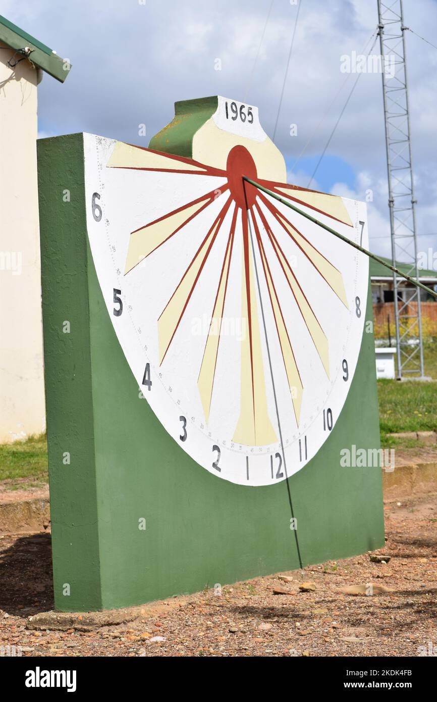 1965 sundial hi-res stock photography and images - Alamy