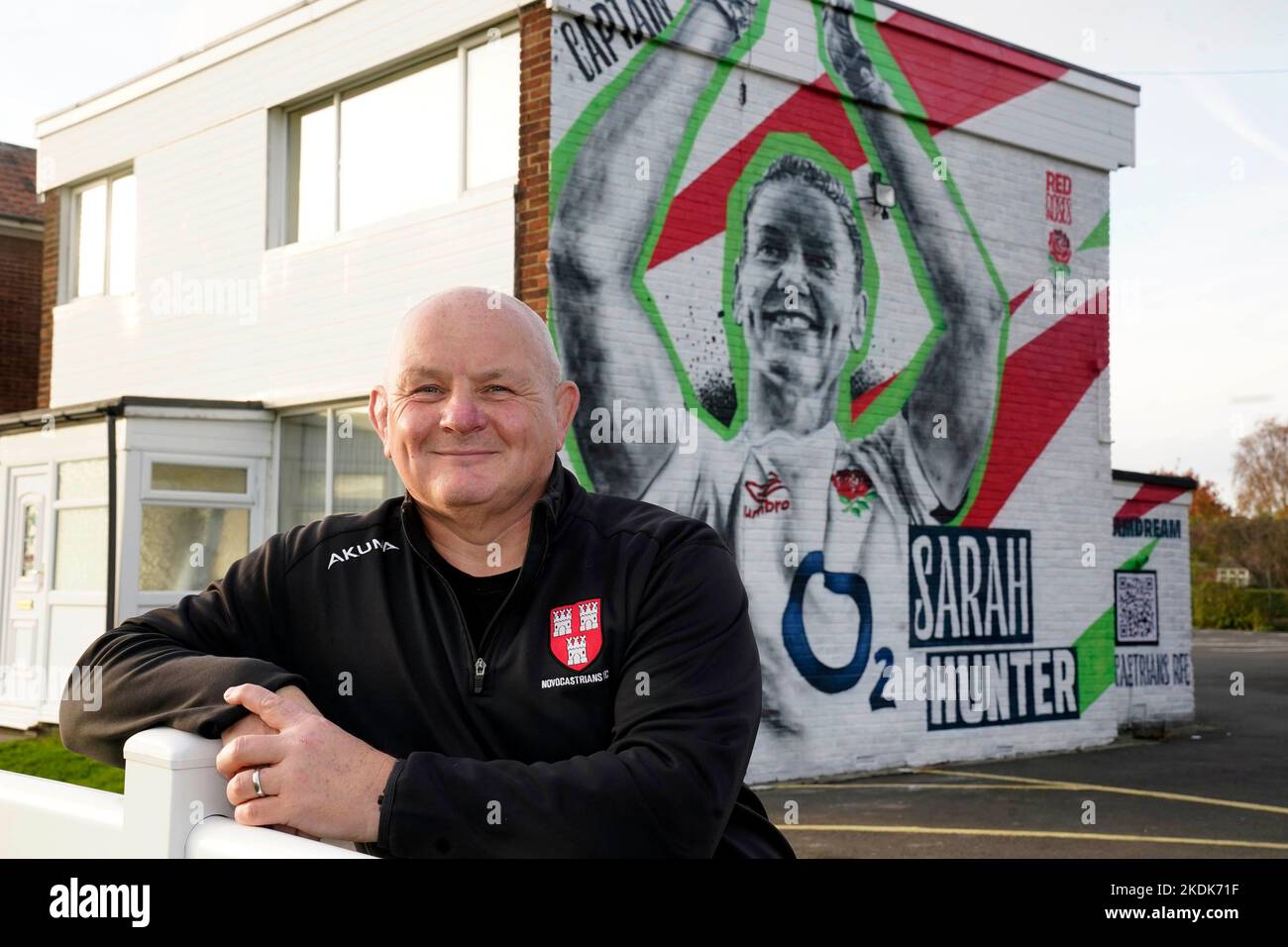 EDITORIAL USE ONLY Graeme Cooper, Sarah Hunter’s head coach from 2000 ...