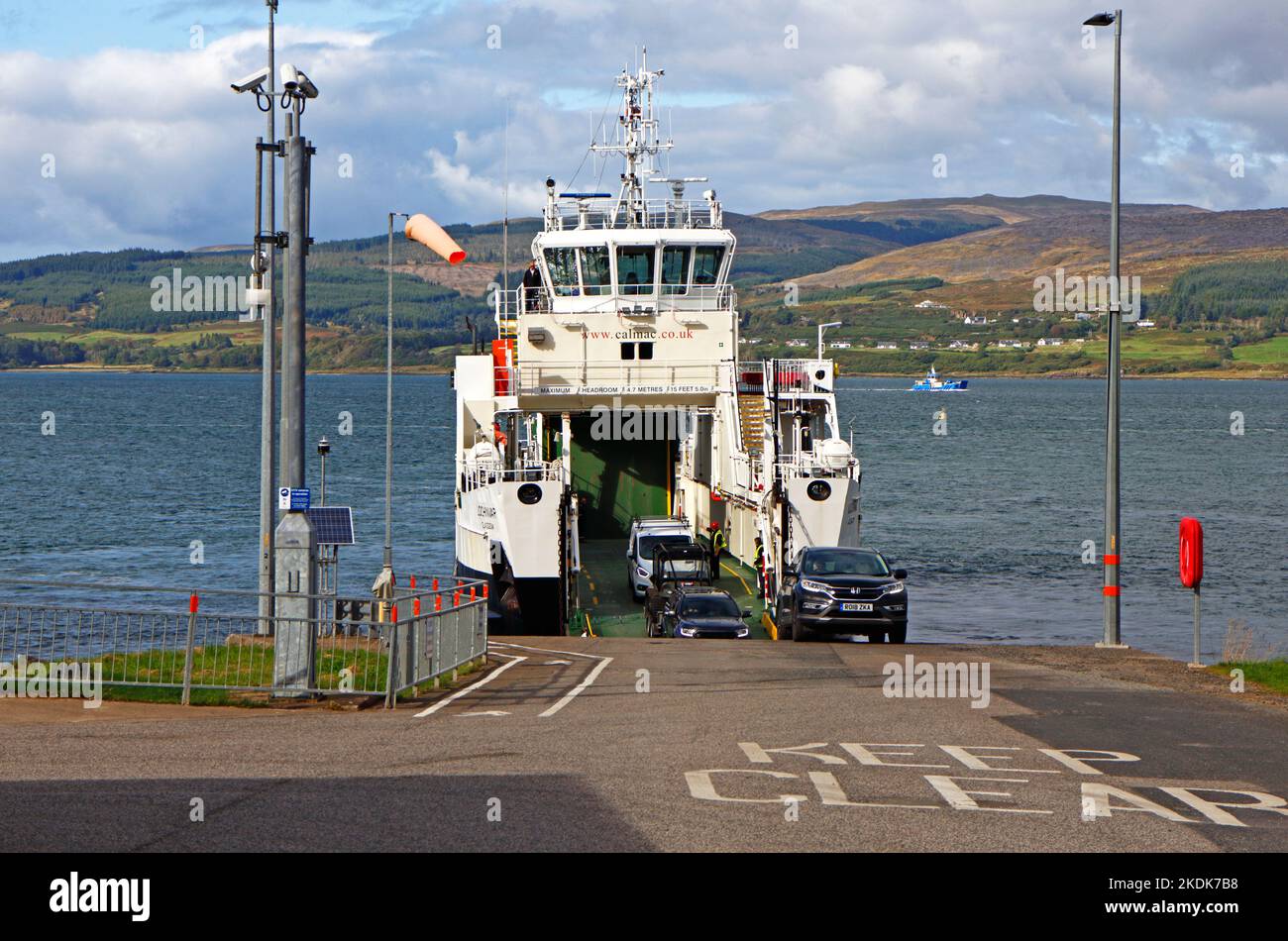 Vehicles discharging hi-res stock photography and images - Alamy