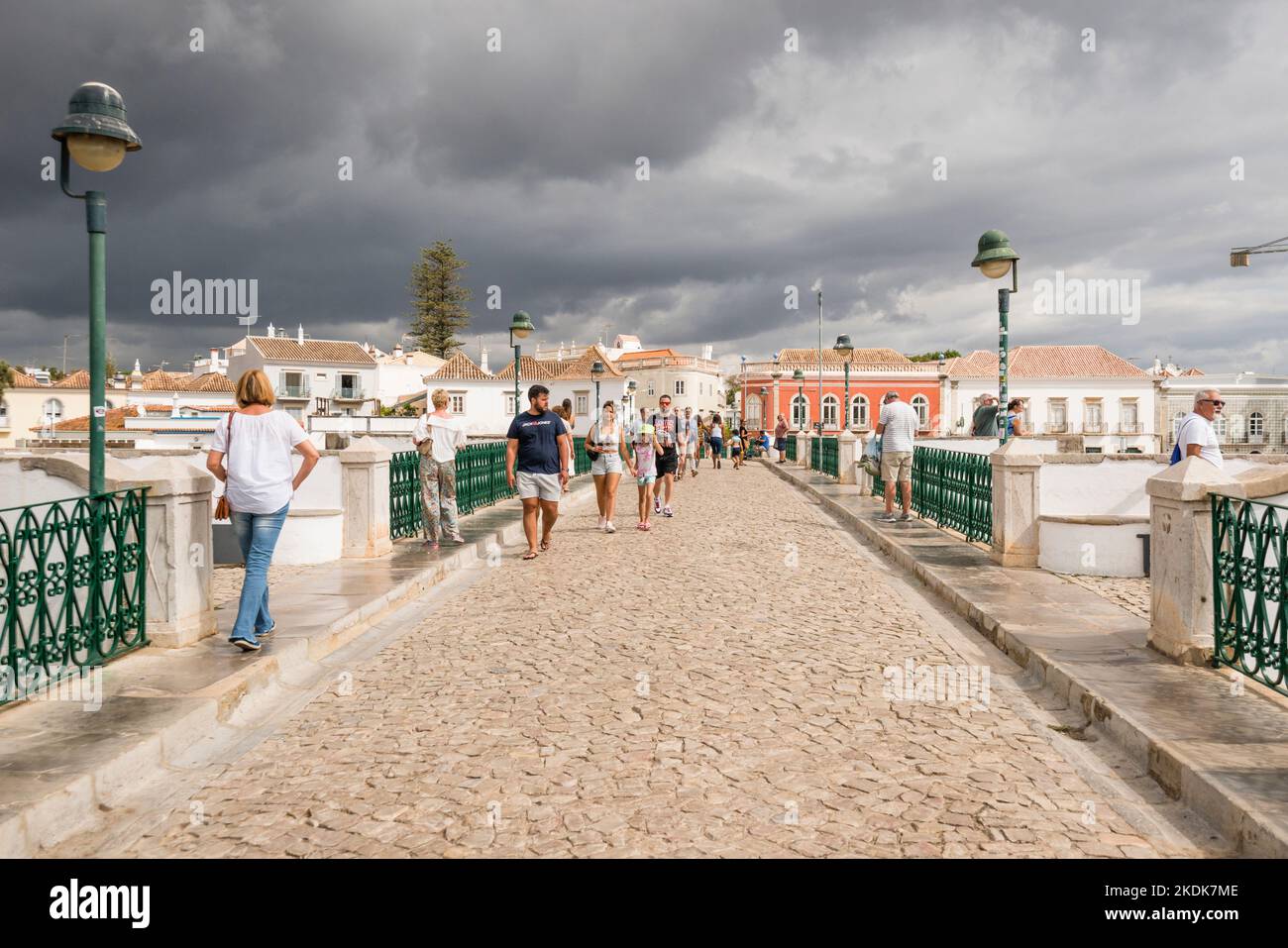 Ponte Romana (Roman Bridge), Tavira, Algarve, Portugal Stock Photo - Alamy