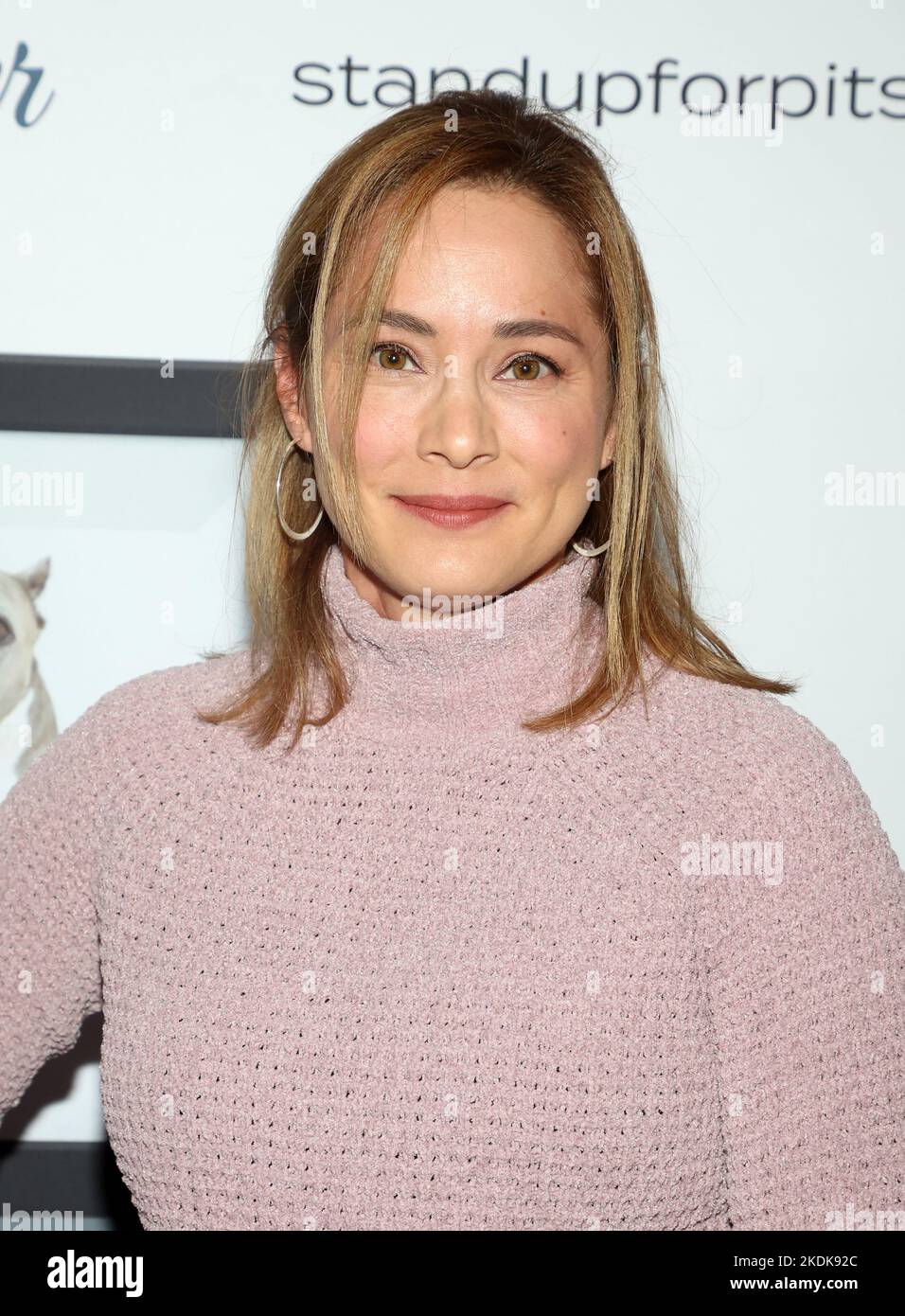 Jacqueline Pinol Yoga