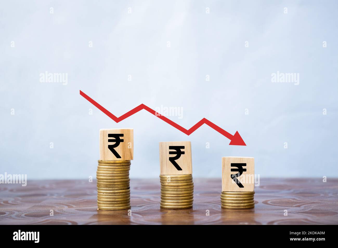 Graph going down hi-res stock photography and images - Alamy