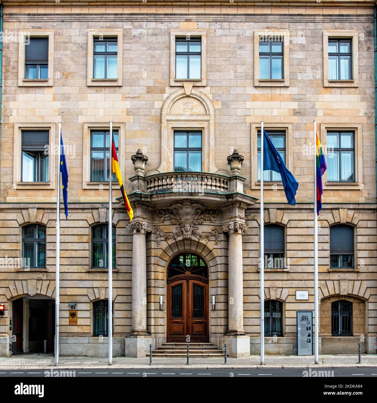 Baroque style govermnment building hi-res stock photography and images ...