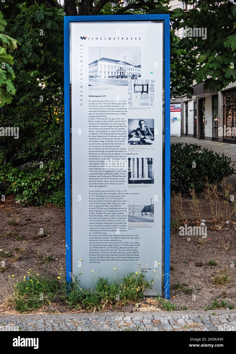 Wilhelmplatz 8 9 hi-res stock photography and images - Alamy