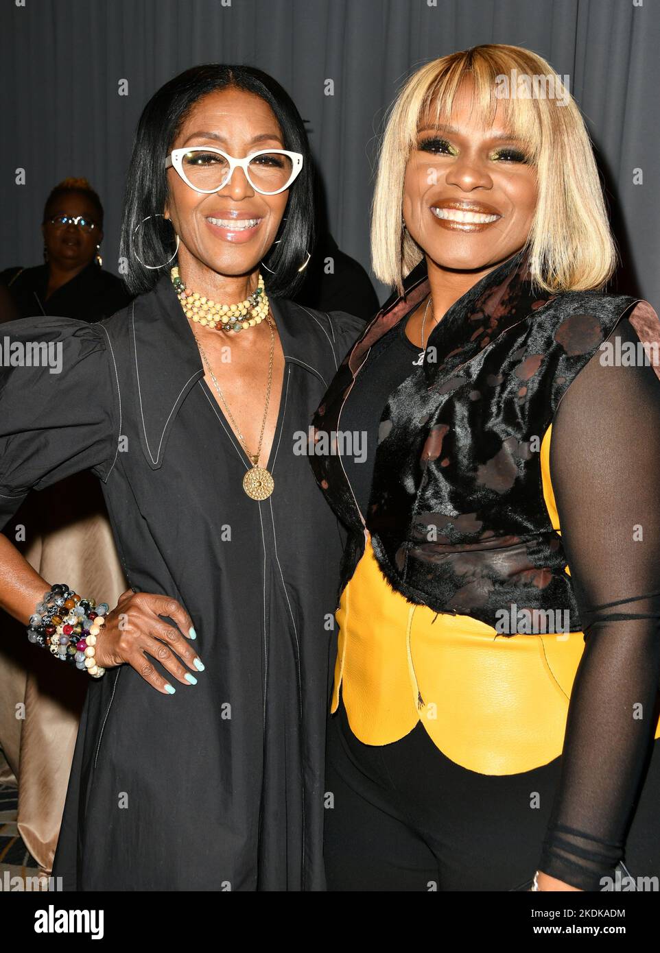 Beverly Hills, California, USA. 05th Nov, 2022. Robi Reed, Dr. Holly ...