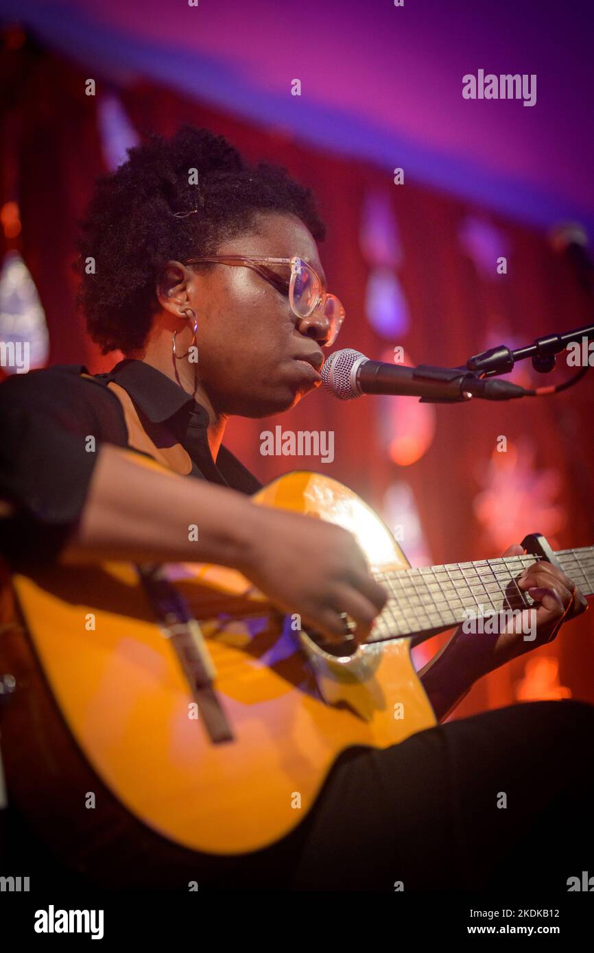 Edinburgh, Scotland. Sat 5 November 2022. Singer-songwriter Djana ...