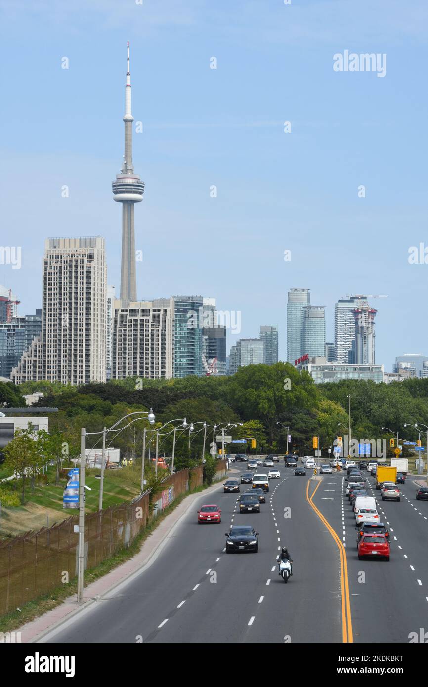 Toronto traffic light hi-res stock photography and images - Alamy