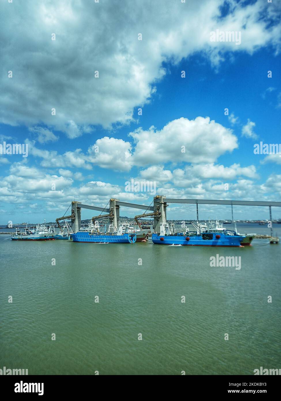 ships in port,Montevideo,Uruguay,south america,montevideo port,shipping ...