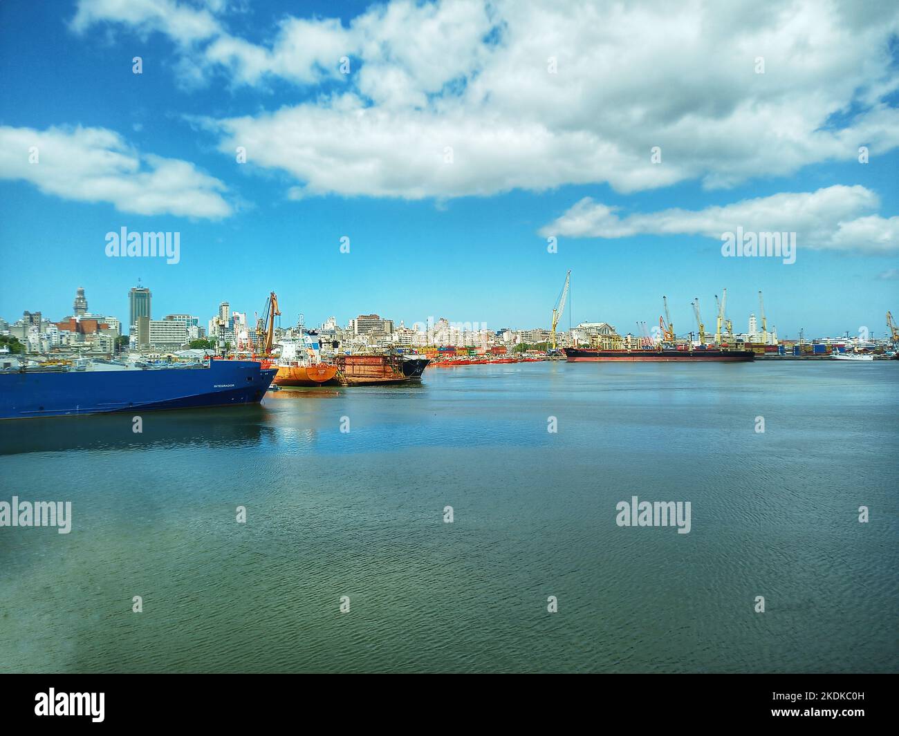 ships in port,Montevideo,Uruguay,south america,montevideo port,shipping ...