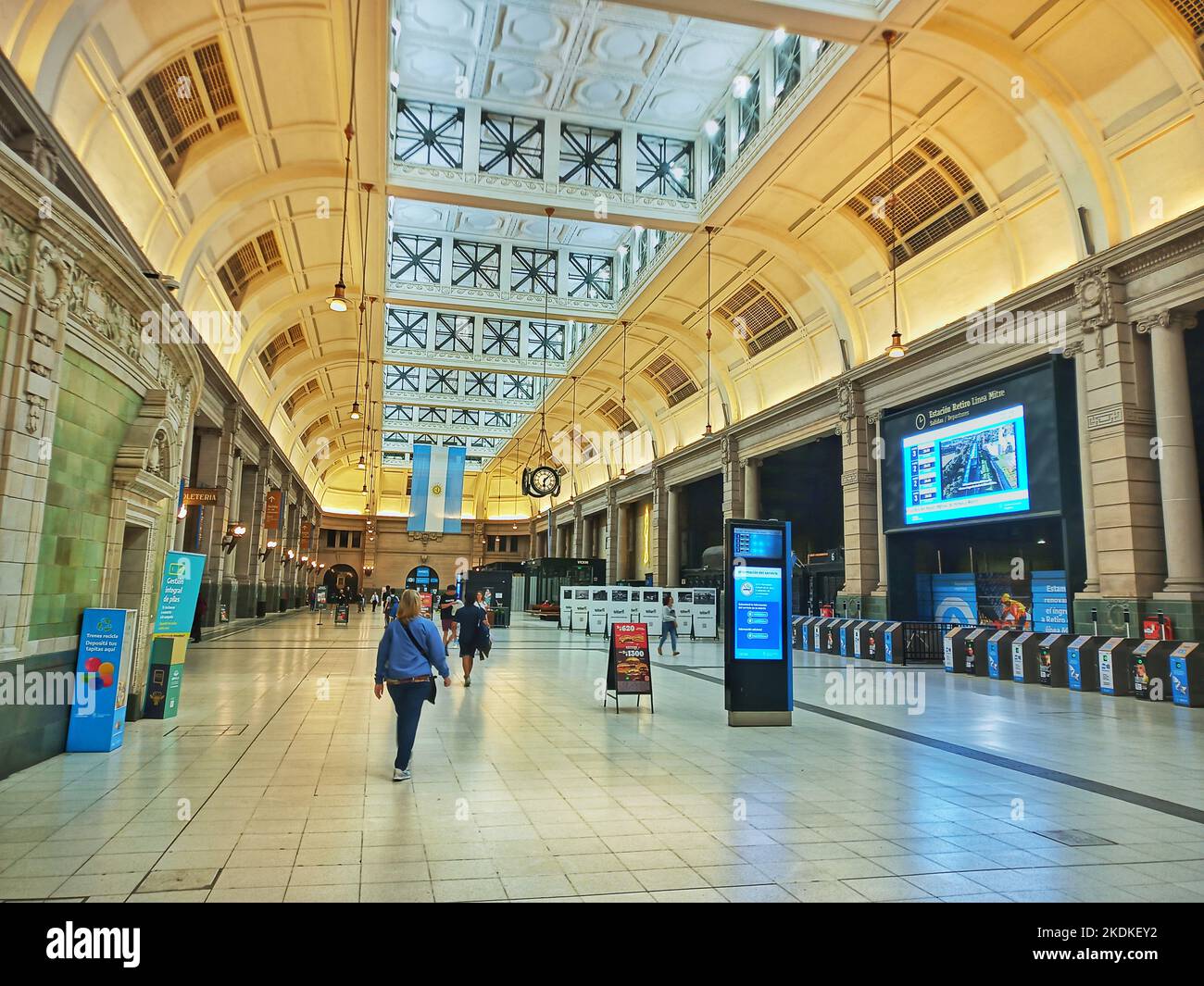 El Retiro Train Station, Buenos Aires, Argentina,retiro train station ...