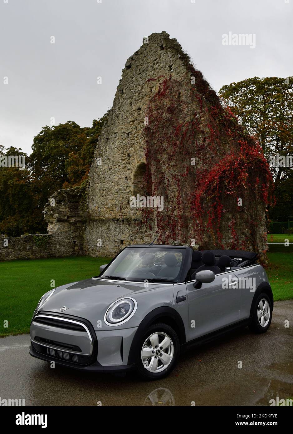 2022 Mini Cooper Convertible Stock Photo - Alamy