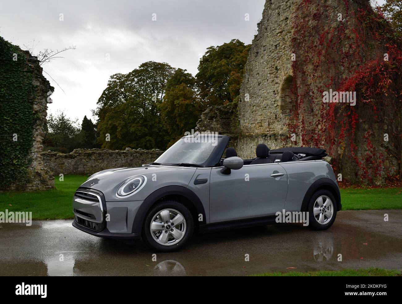 2022 Mini Cooper Convertible Stock Photo - Alamy