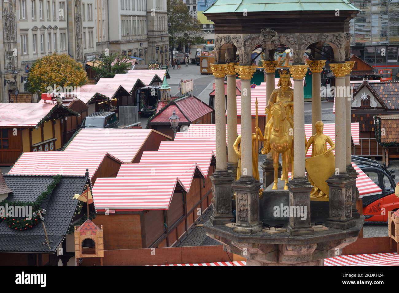 Magdeburg, Germany. 07th Nov, 2022. Stalls of the Christmas market are ...