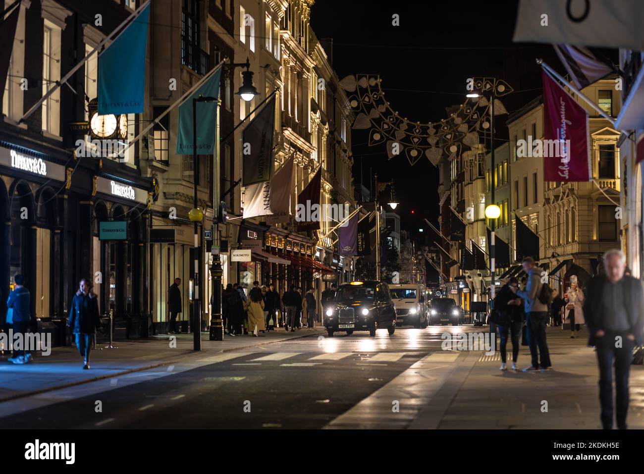 Night life london crowds oxford hi-res stock photography and images - Alamy