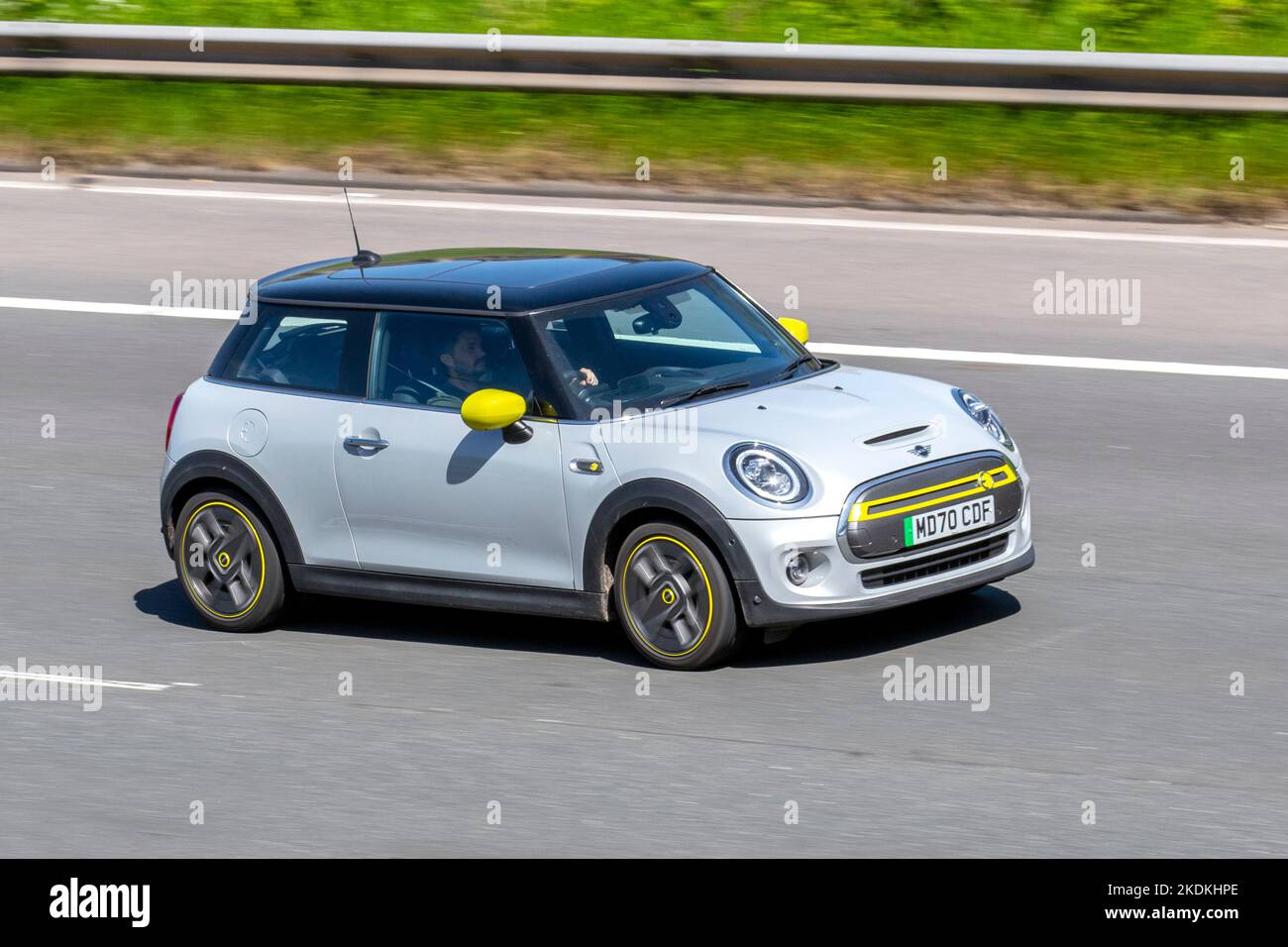 Vehicle type mini cooper s electric level 3 hi-res stock photography ...