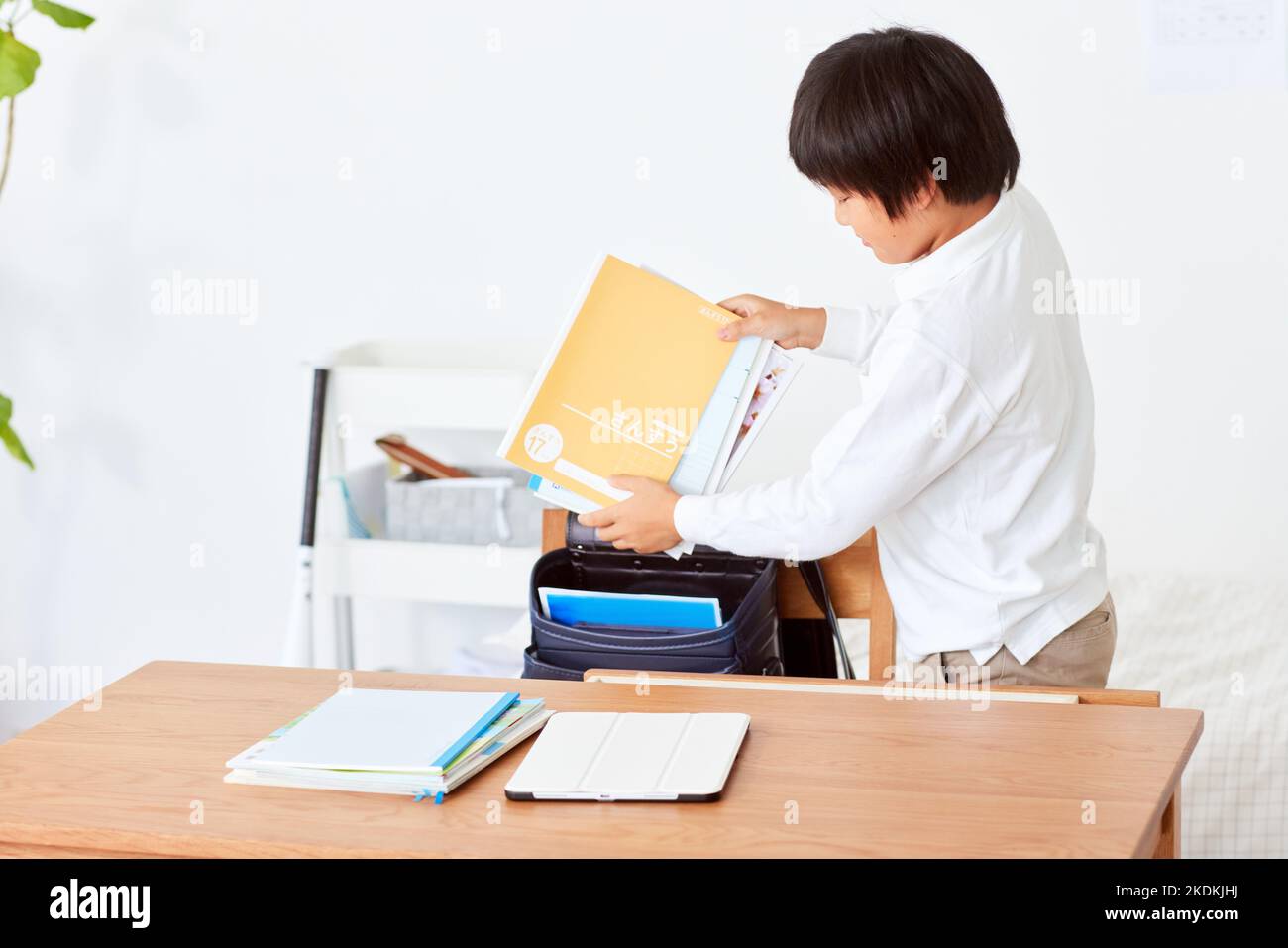 Kids desk at home hi-res stock photography and images - Alamy