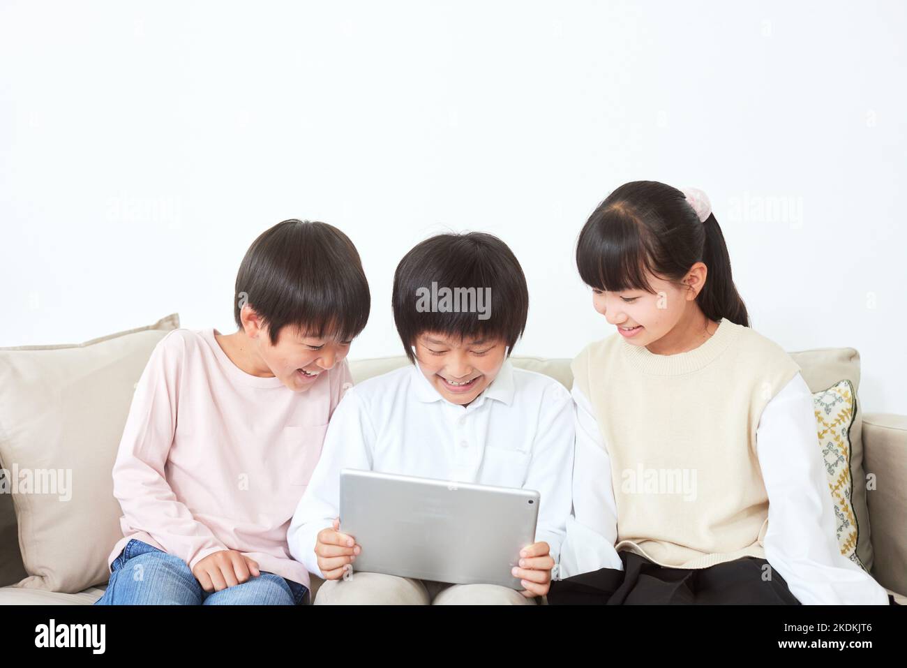 Boy girl child children using hi-res stock photography and images - Alamy