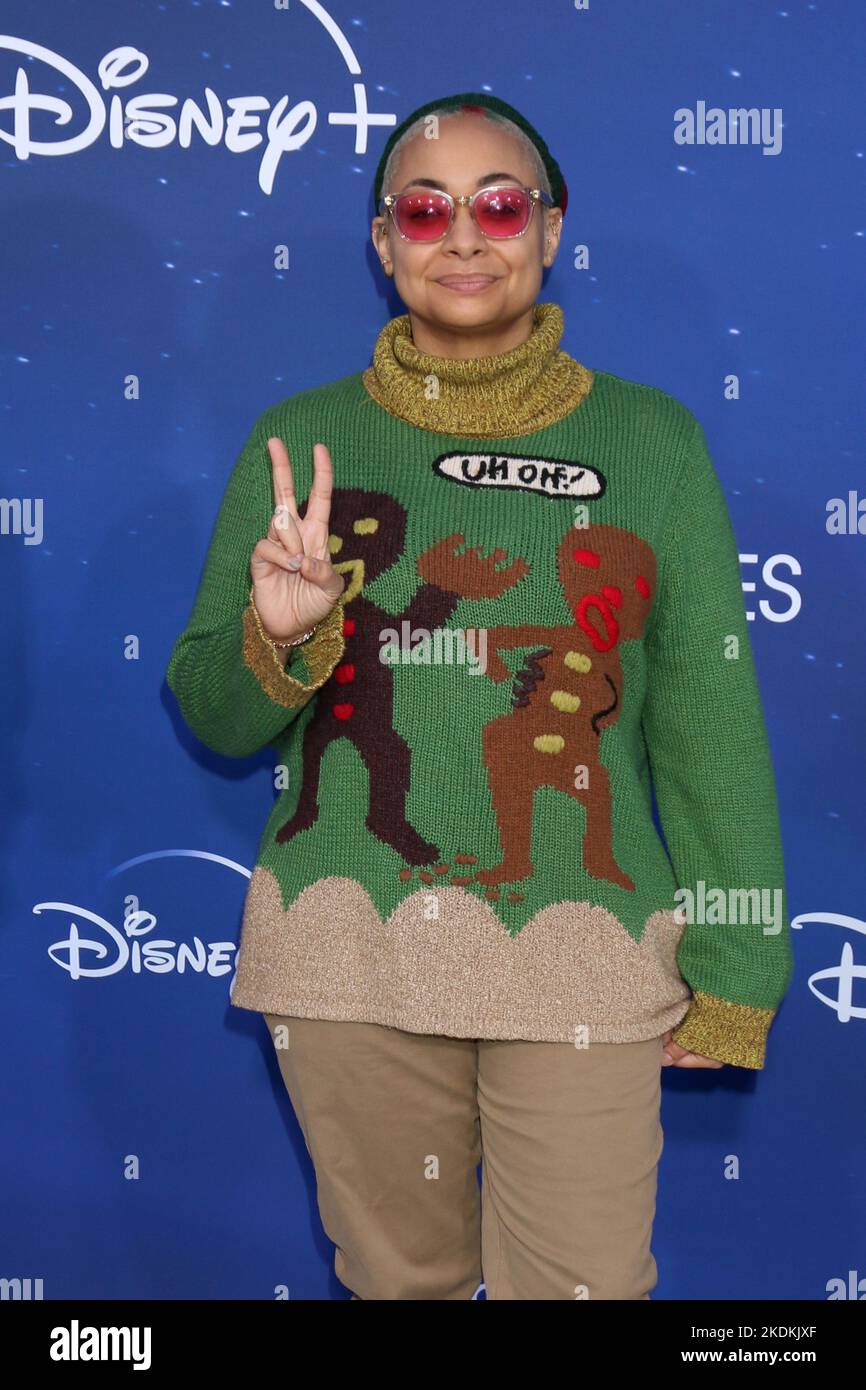LOS ANGELES - NOV 6: Raven-Symone at The Santa Clauses Premiere ...