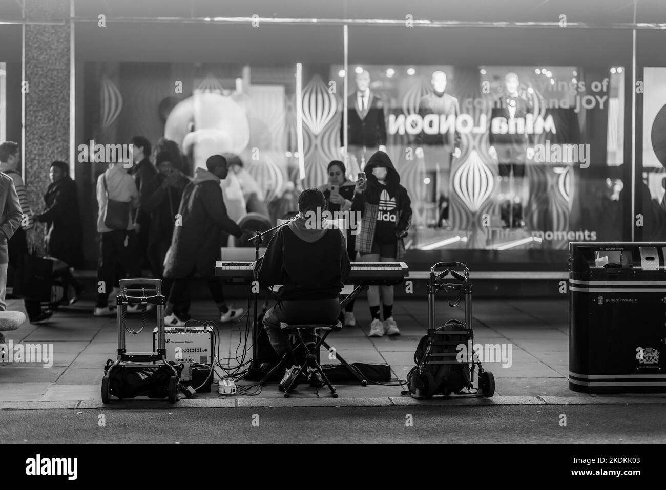 Shaftesbury avenue night Black and White Stock Photos & Images - Alamy