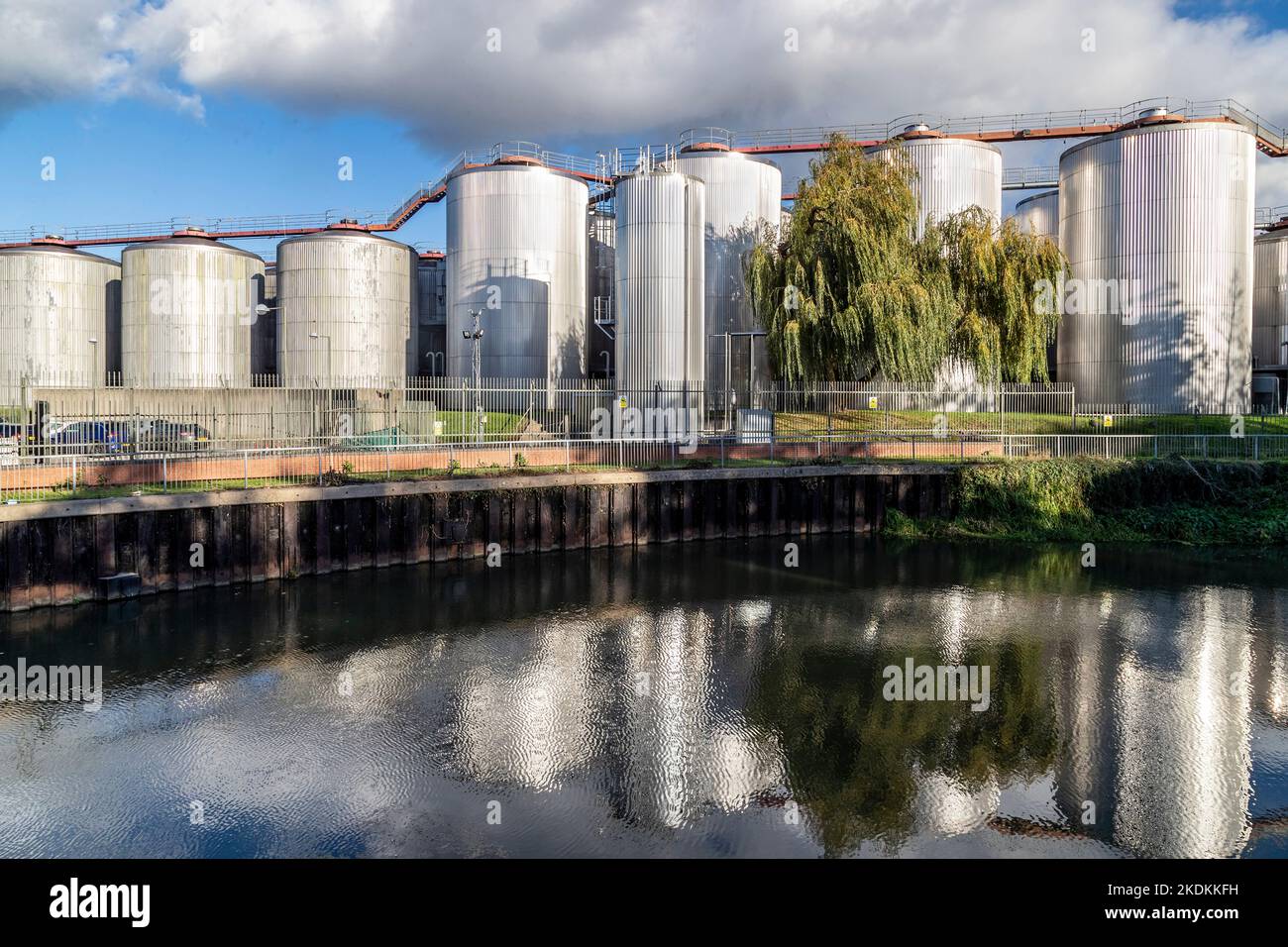 Storage vats at the rear of Carlsberg brewery, Northampton, England, UK ...