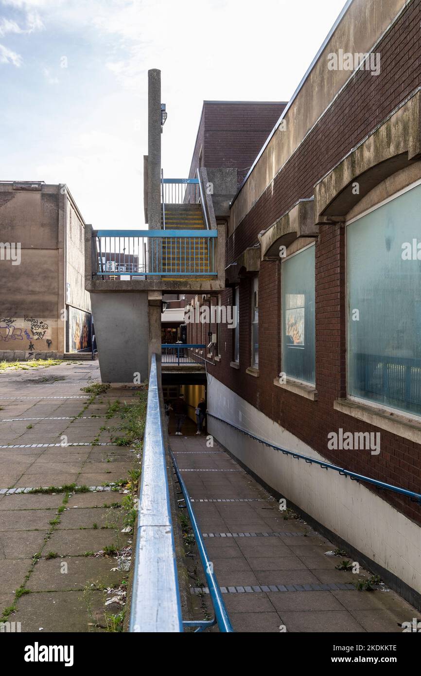 Derelict area outside the first floor of the Grosvenor centre ...