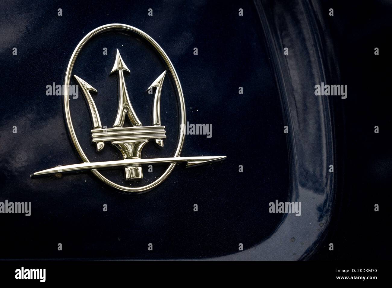 Maserati Trident Badge Stock Photo - Alamy