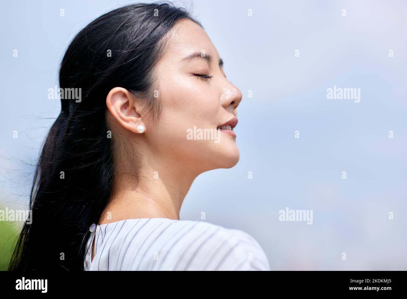 Young Japanese woman portrait Stock Photo - Alamy