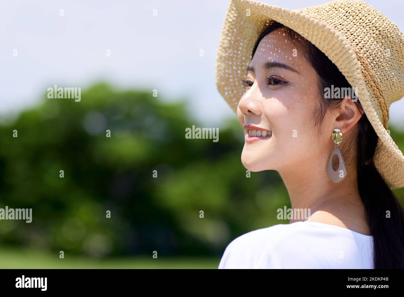 Young Japanese woman portrait Stock Photo - Alamy