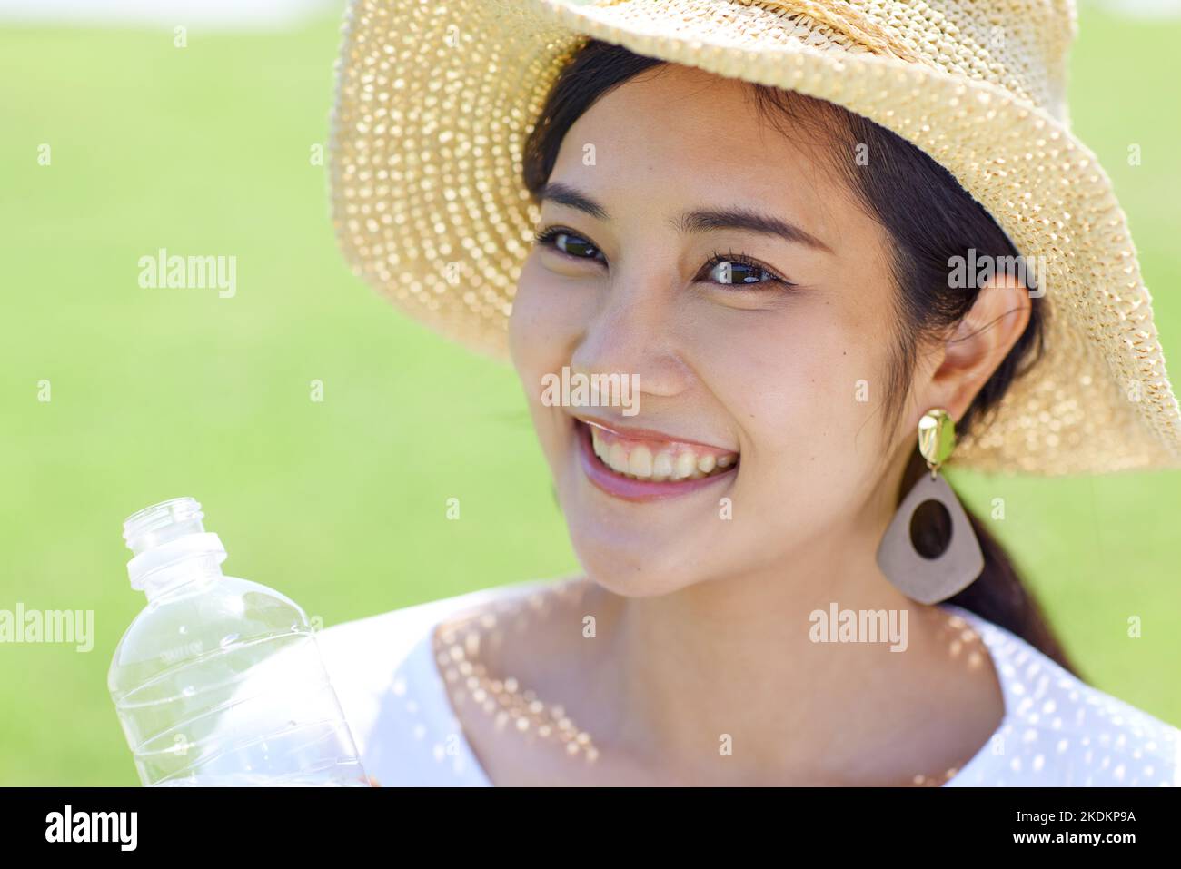 Young Japanese woman portrait Stock Photo - Alamy