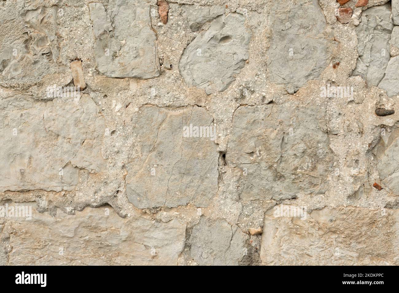 Destroyed brick wall hi-res stock photography and images - Alamy