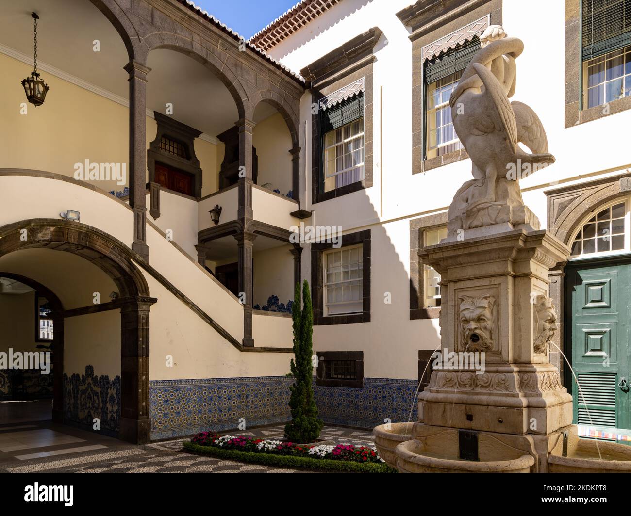 Town Hall Building, Praça do Município, Funchal, Madeira, Portugal ...