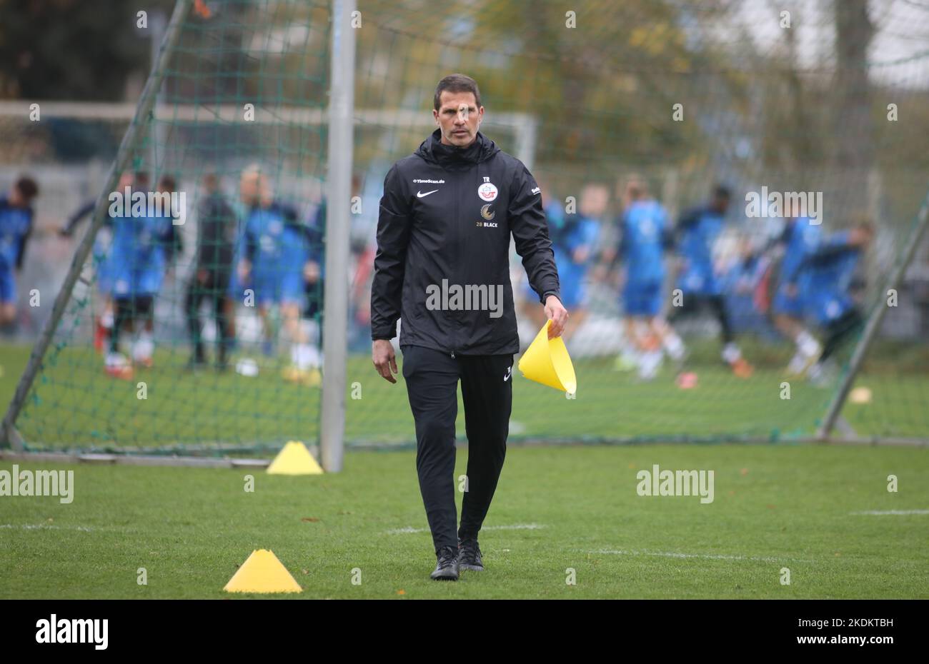 Rostock, Germany. 07th Nov, 2022. Soccer: 2nd Bundesliga, training ...