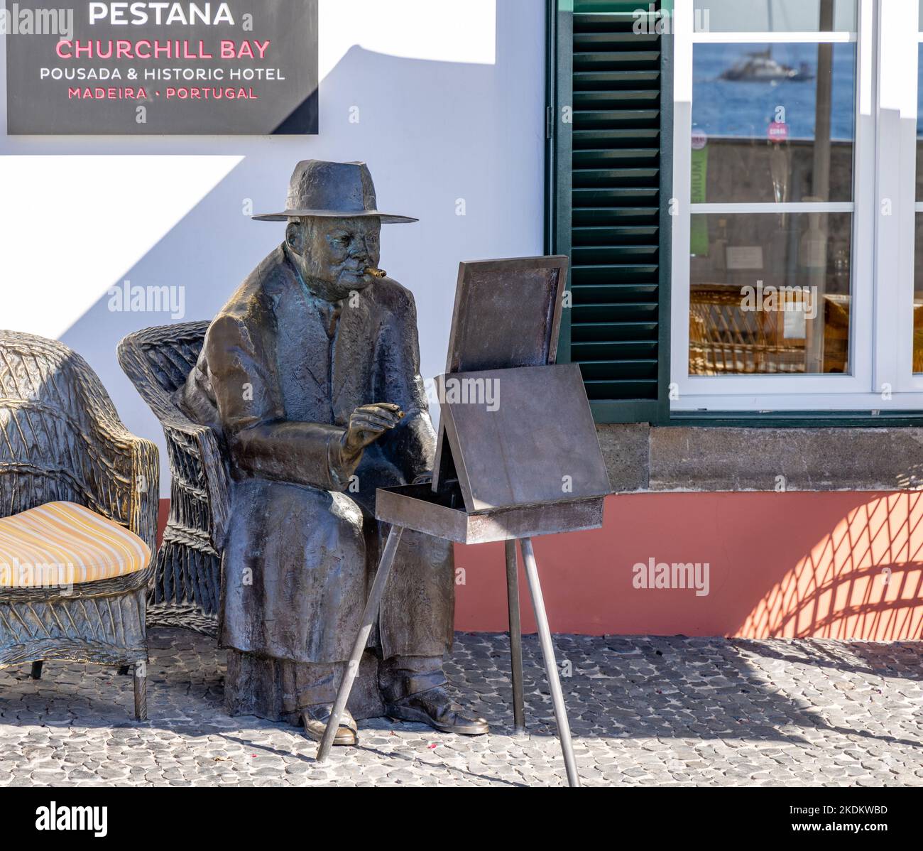 Churchill statue, Baía de Câmara de Lobos, Camara de Lobos, Madeira ...
