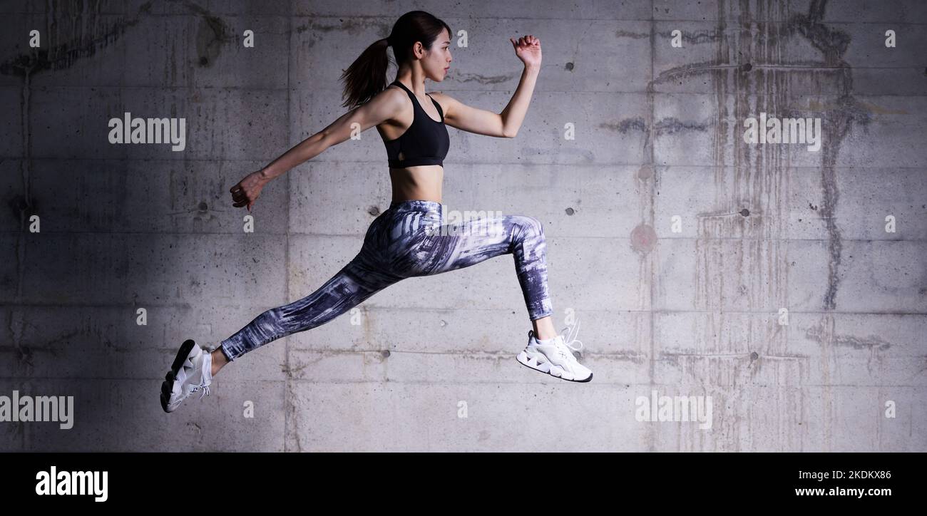 Young Japanese training downtown Stock Photo - Alamy