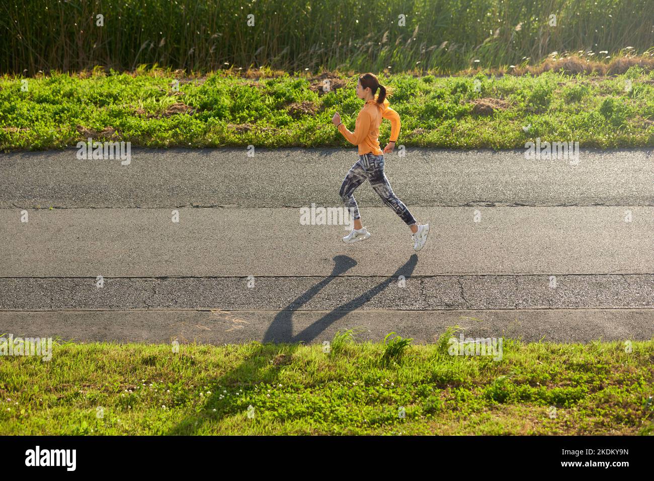 Young Japanese training downtown Stock Photo - Alamy