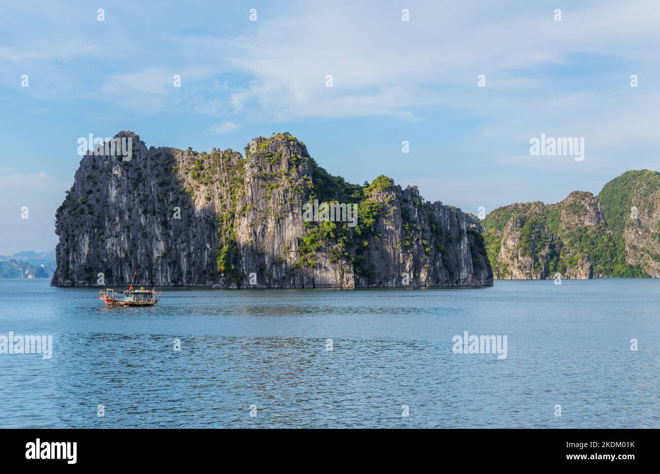 Beautiful island landscape of Halong Bay the UNESCO world heritage site ...