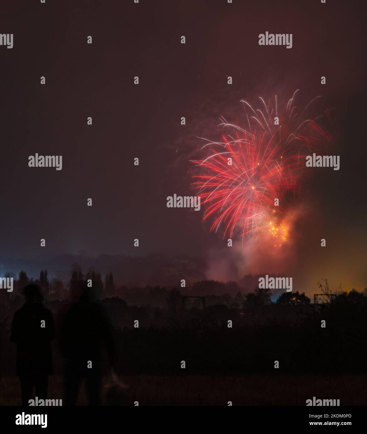 Guy fawkes bonfire fireworks hi-res stock photography and images - Alamy