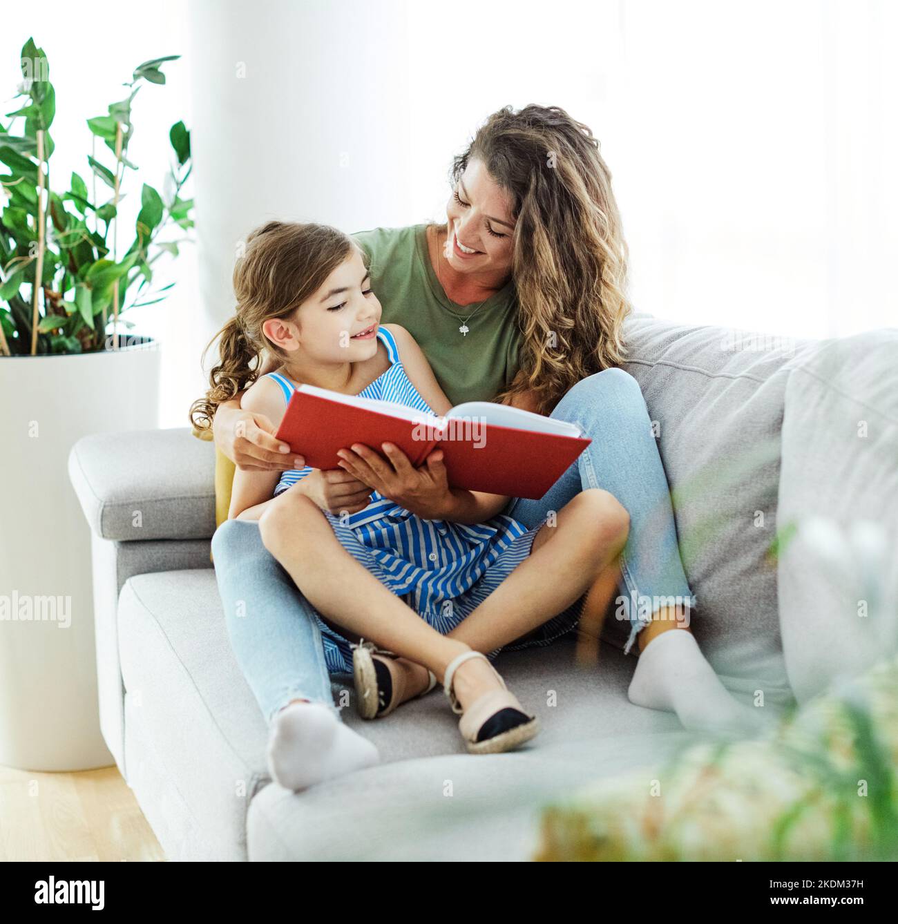 book reading read education mother children girl daughter familiy ...