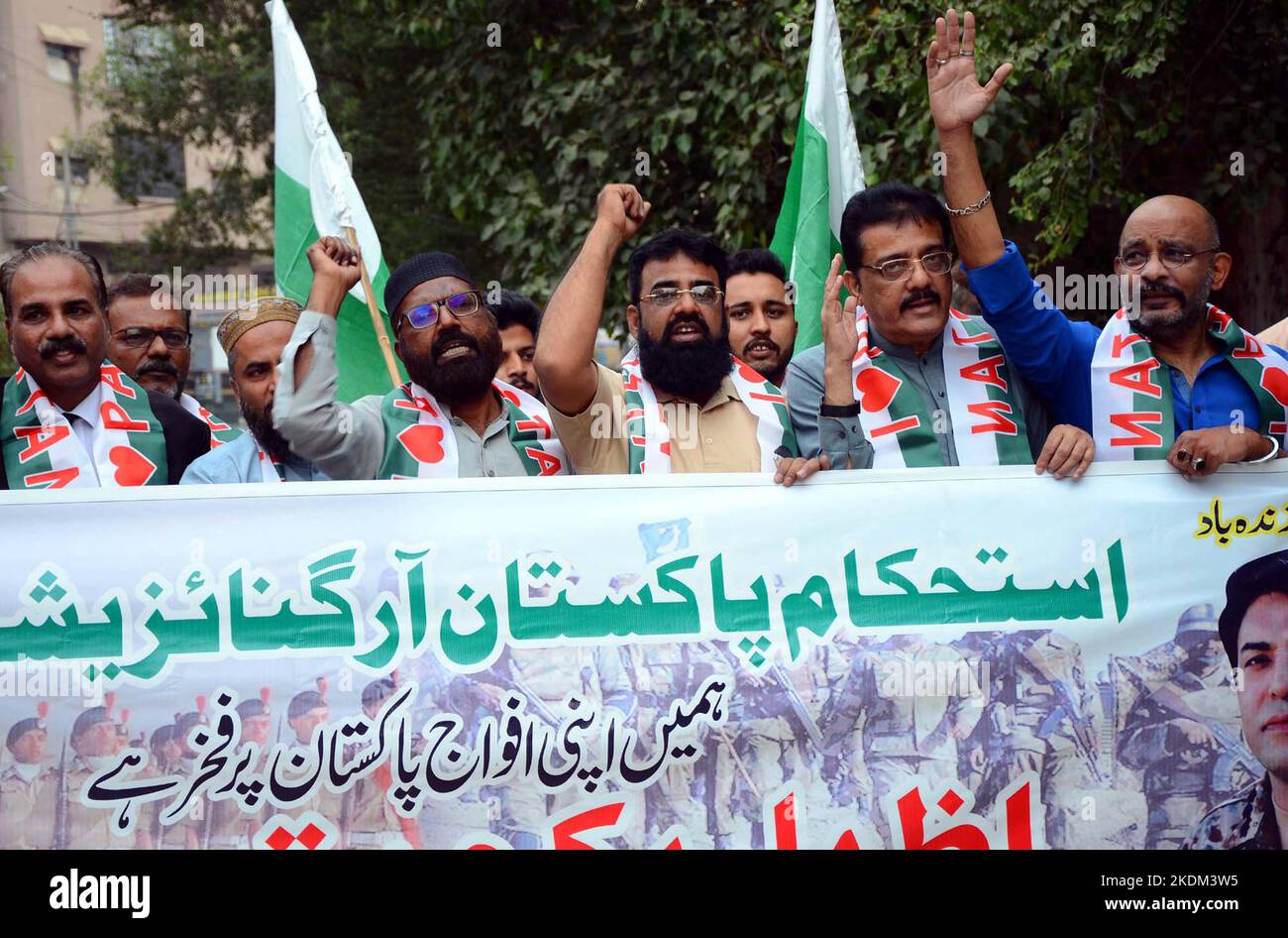 Hyderabad, Pakistan, November 07, 2022. Members of Istehkam-e-Pakistan ...