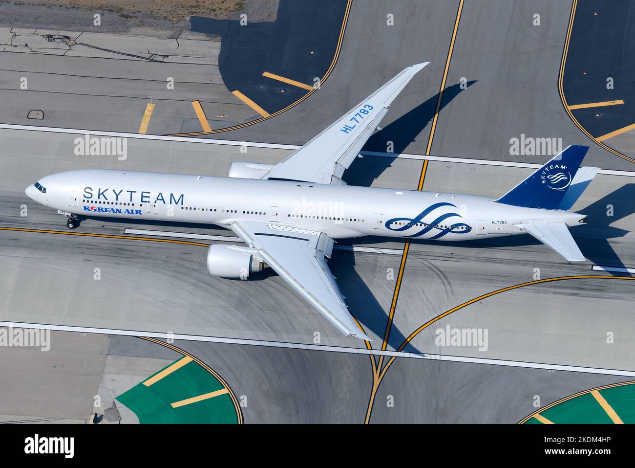 Skyteam special livery applied on Boeing 777 of Korean Air, an airline ...