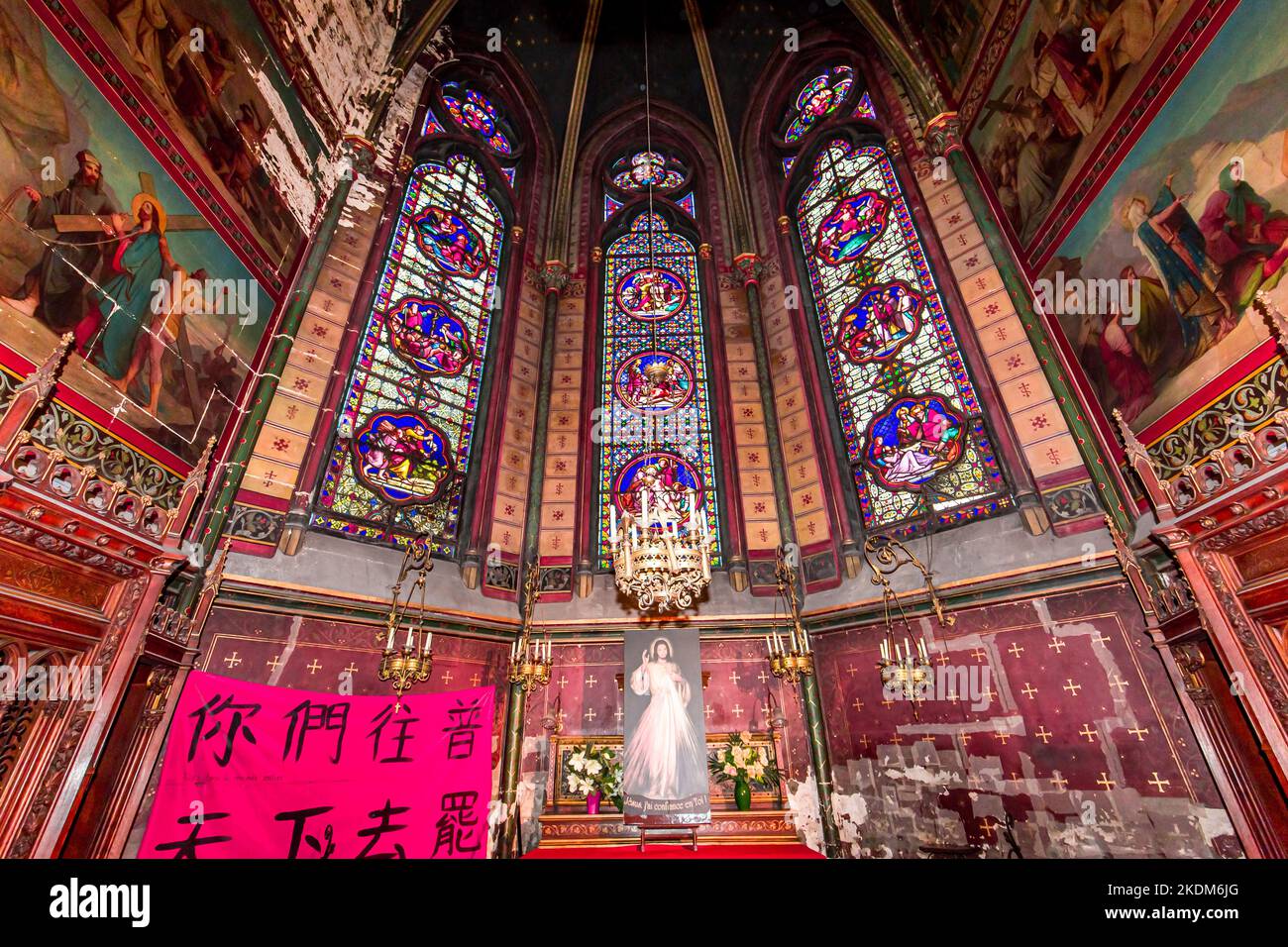 PARIS, FRANCE, OCTOBER 06, 2022 : interiors architectural details of ...