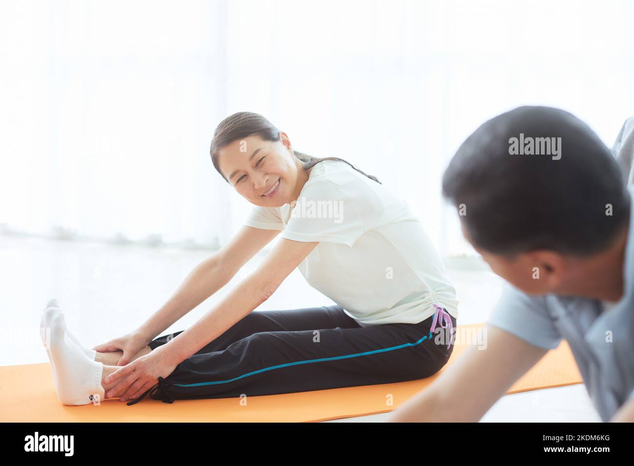 Flexible couple hi-res stock photography and images - Alamy