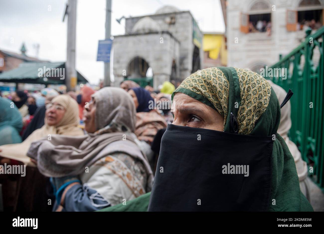 Srinagar, India. 07th Nov, 2022. Kashmiri Muslims raise their hands ...