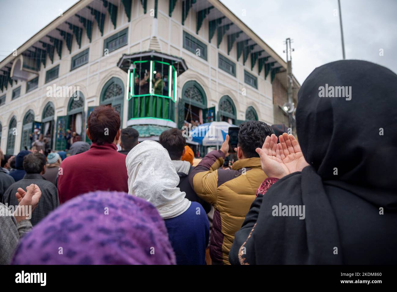 Srinagar, India. 07th Nov, 2022. Kashmiri Muslims raise their hands ...