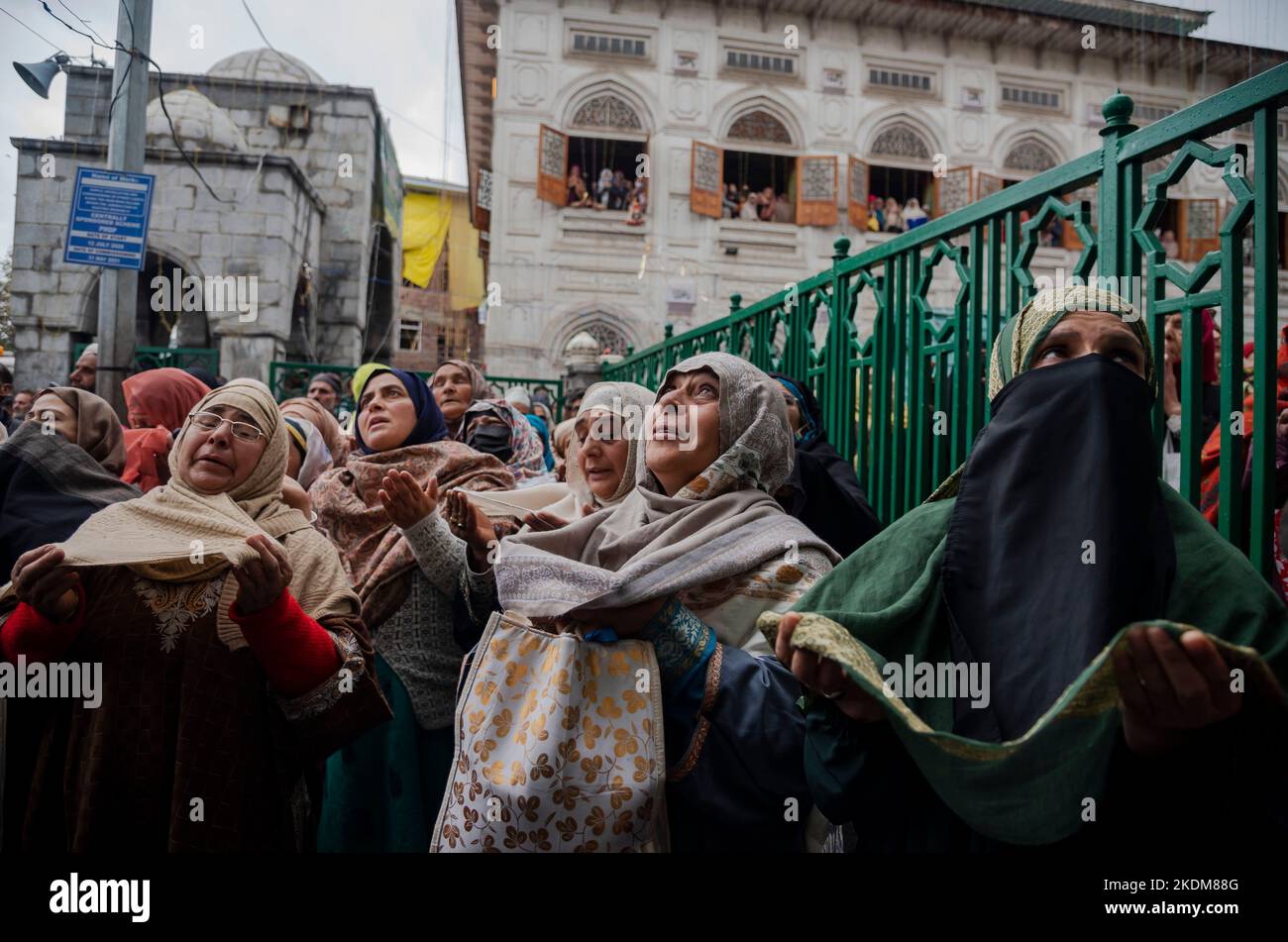 Srinagar, India. 07th Nov, 2022. Kashmiri Muslims cry while raising ...