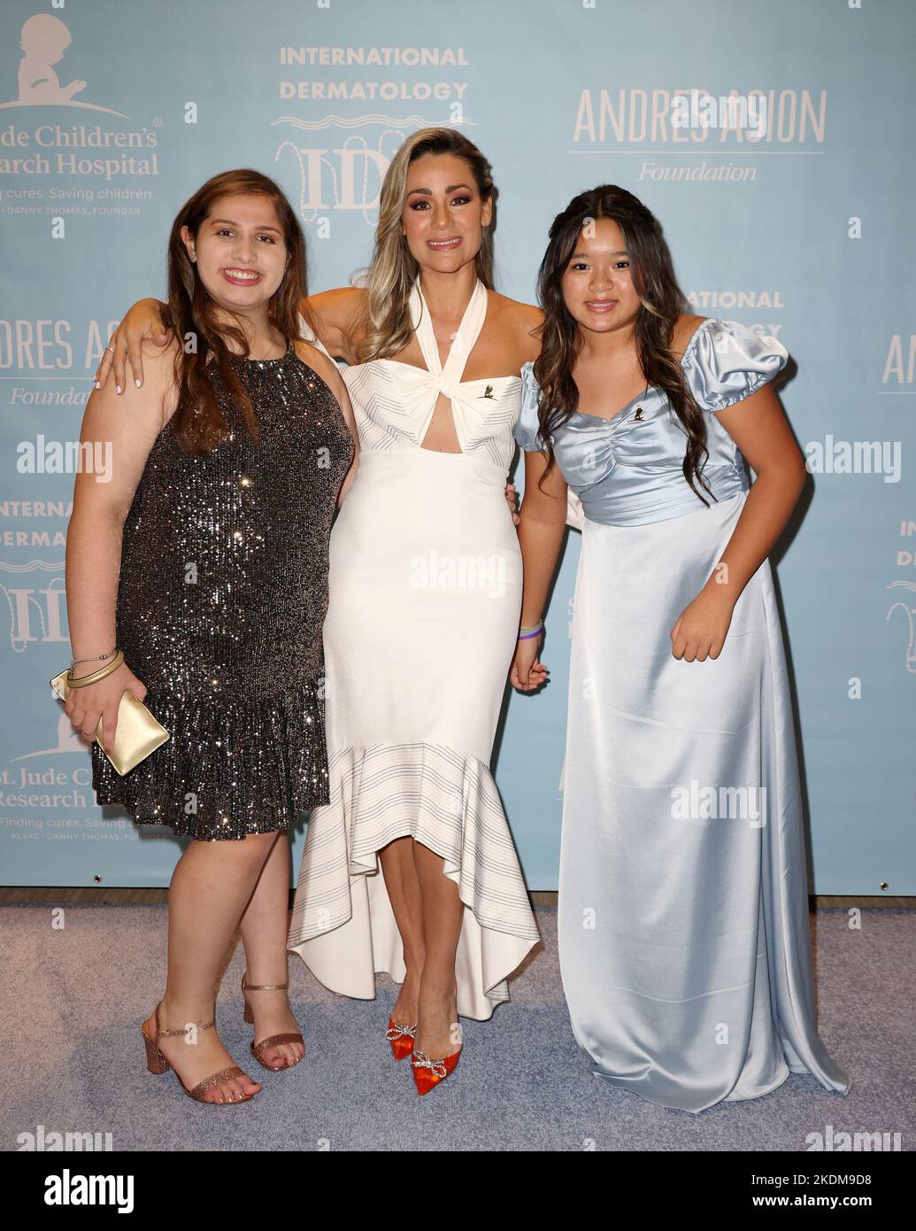 MIAMI, FL, NOV 5: Victoria Rubio, Gloria Ordaz and Chloe Tuttle are ...