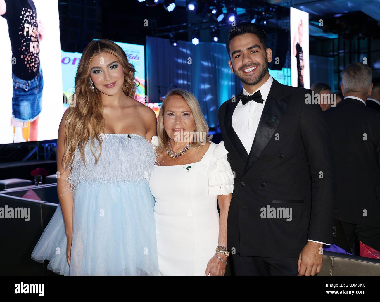 MIAMI, FL, NOV 5: Migbellis Castellanos, Silvia Trinidad and Carlos ...