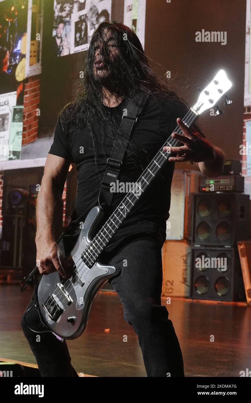 Hollywood FL, USA. 06th Nov, 2022. Robert Trujillo of Metallica ...